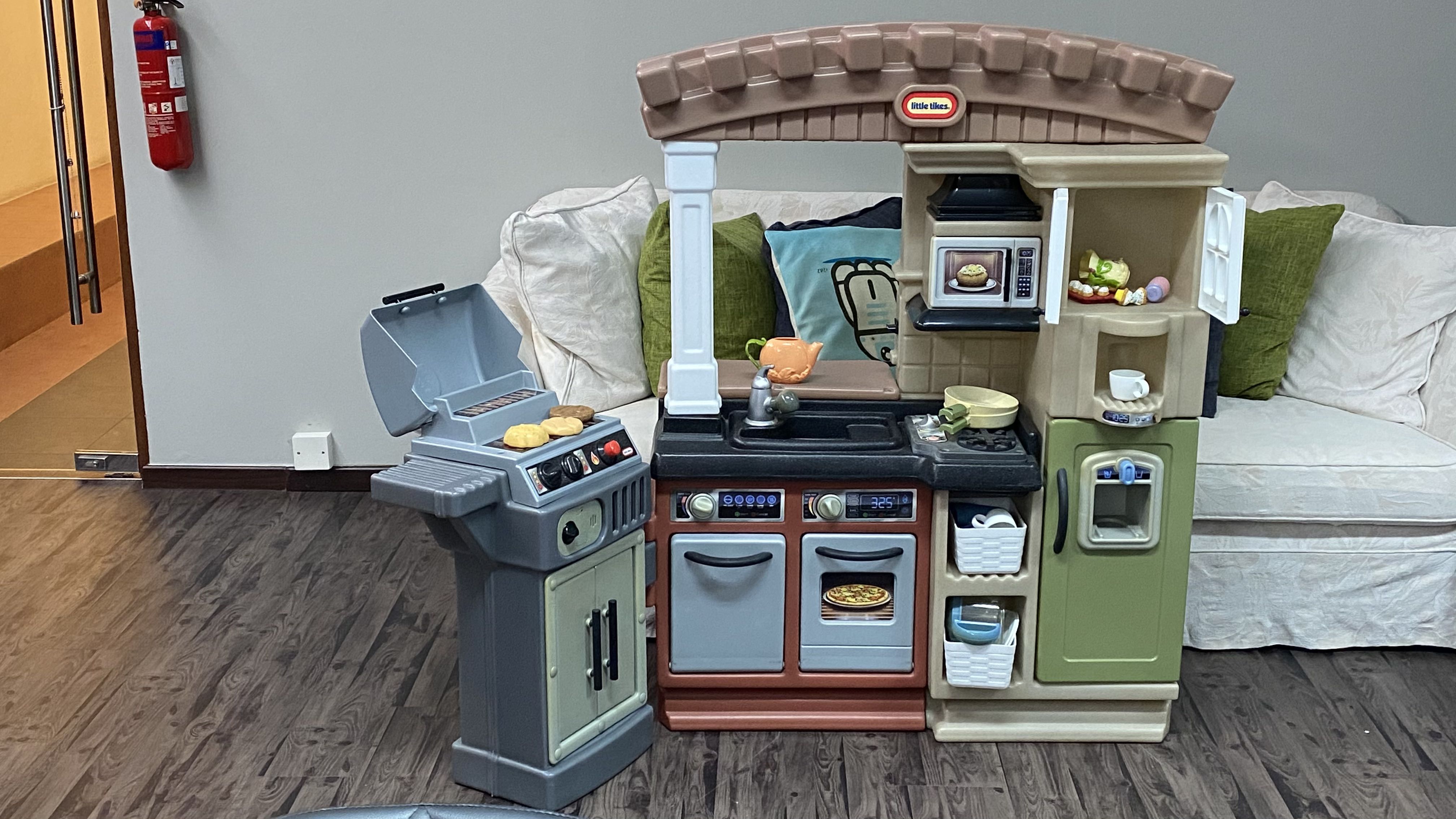 Little Tikes Kitchen Set, Hobbies & Toys, Toys & Games on Carousell