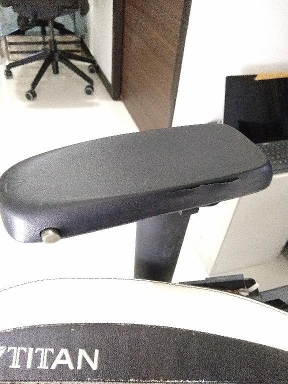 Secret Lab Chair - 2018 TITAN Leather model - Team Secret, Furniture ...