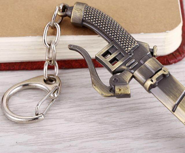 NOW INSTOCK [12CM X 2.5CM!] Attack on titan sword omnidirectional gear ...