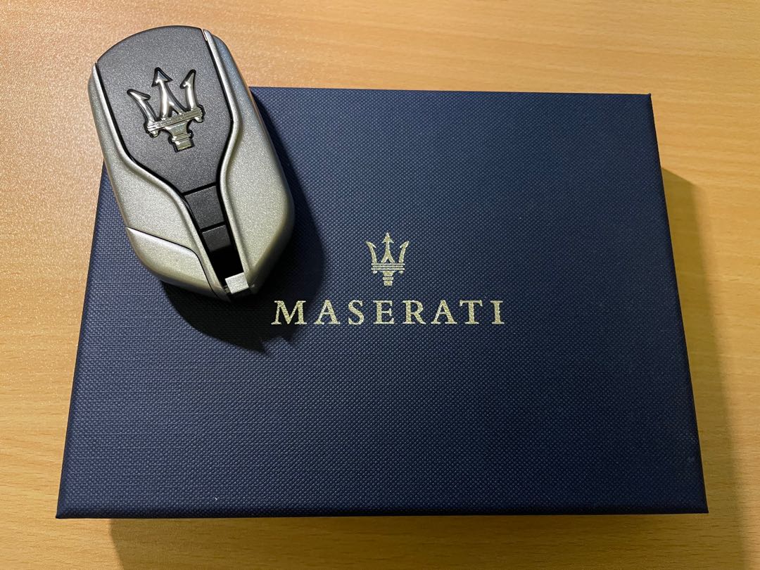 BNIB Maserati car key lookalike thumbdrive, Car Accessories ...