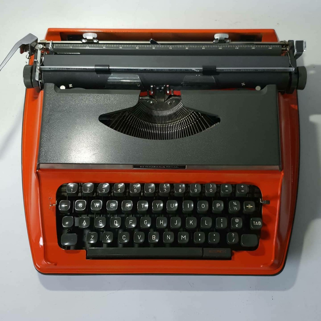 Hanimex regal typewriter, Hobbies & Toys, Memorabilia & Collectibles ...