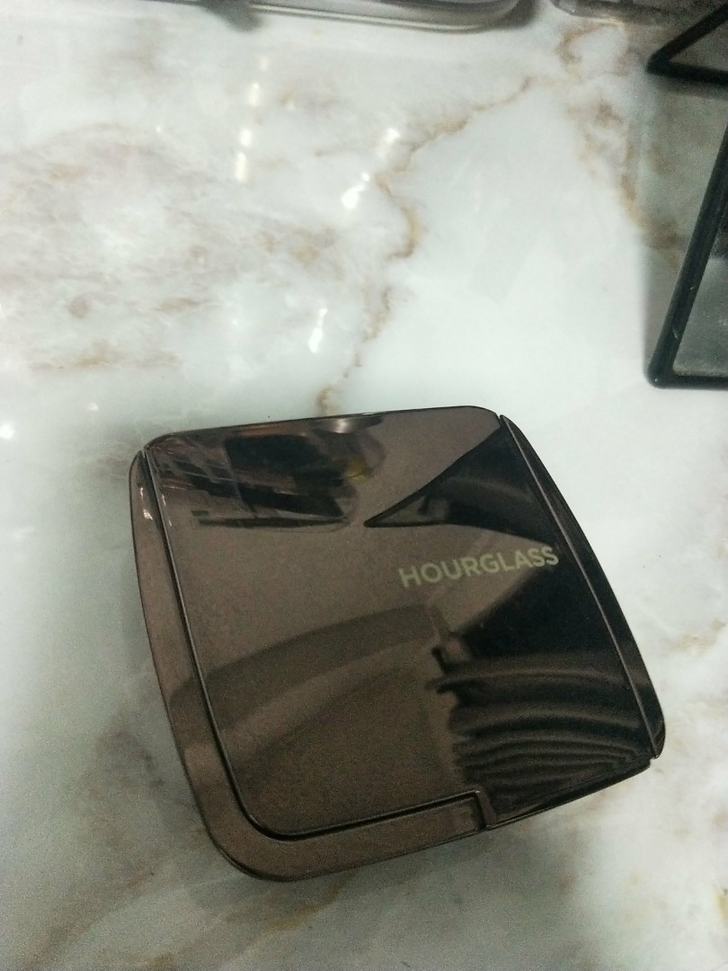 Hourglass ambient dim light, Beauty & Personal Care, Face, Makeup on ...