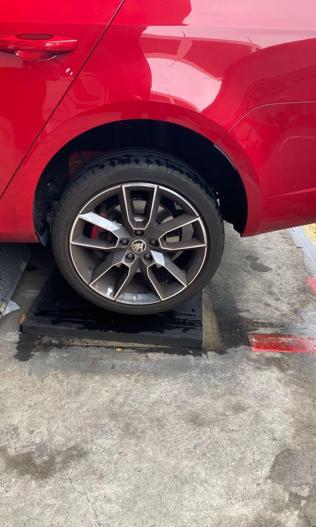 Skoda Octavia VRS 18” Stock Rims & Bridgestone Potenza Tyres, Car ...