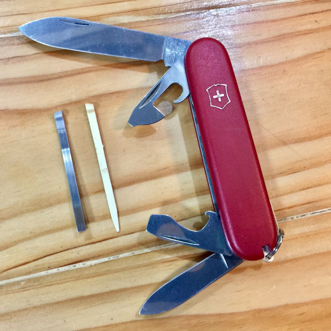 Victorinox Recruit 84mm 2-layers in Vintage Matte Ecoline Scales RARE ...