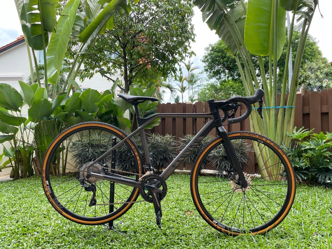 Canyon Inflite CF SL 7- Stealth Color, Sports Equipment, Bicycles ...