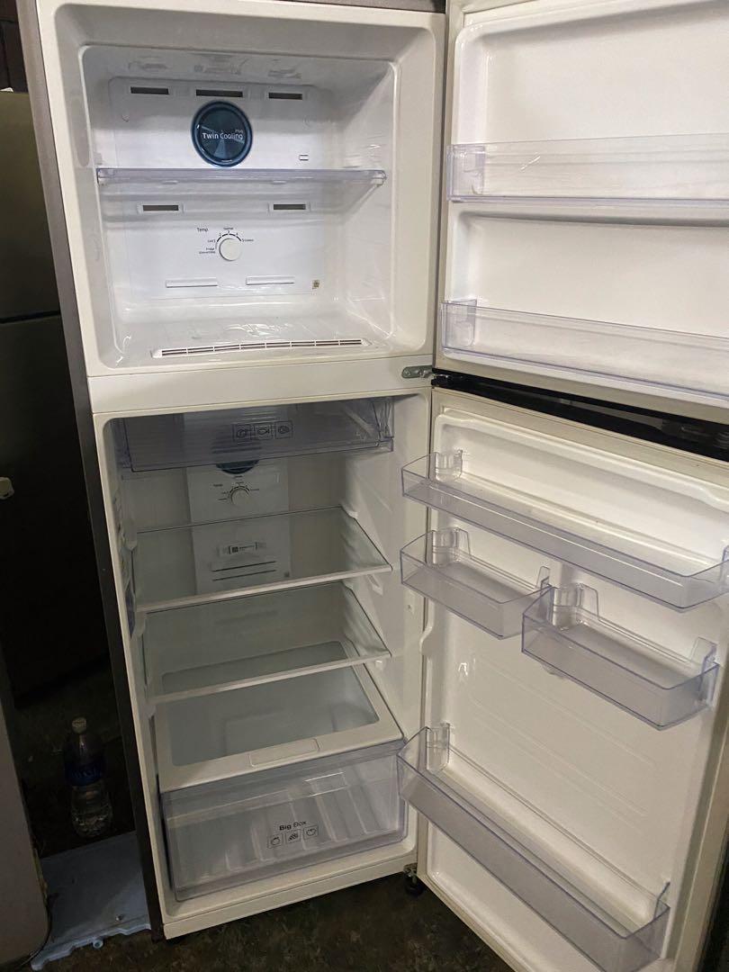 Samsung 321l 2 door fridge / refrigerator, TV & Home Appliances ...