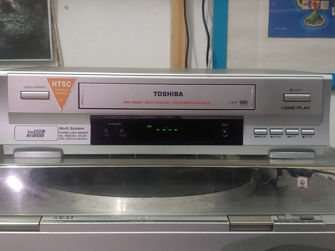 Toshiba VCR VHS player V-E29, TV & Home Appliances, TV & Entertainment ...