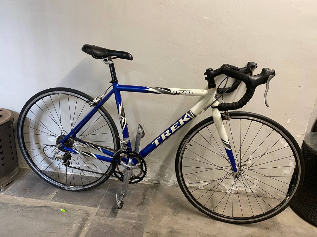 Trek road bike, Bicycles & PMDs, Bicycles, Road Bikes on Carousell