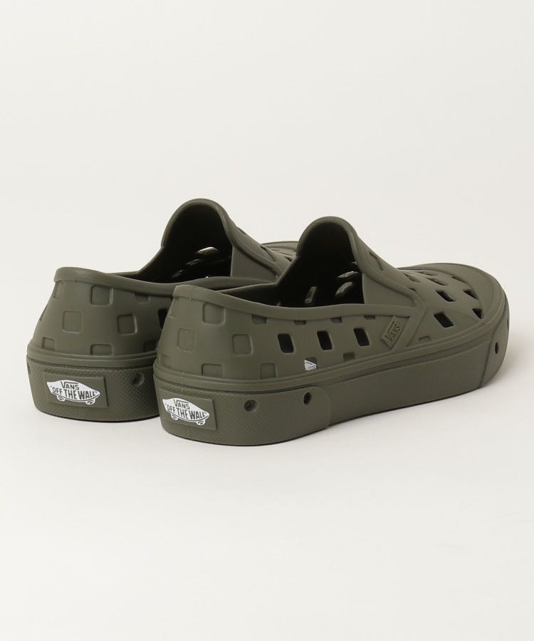 Vans trek slip on, Men's Fashion, Footwear, Casual shoes on Carousell