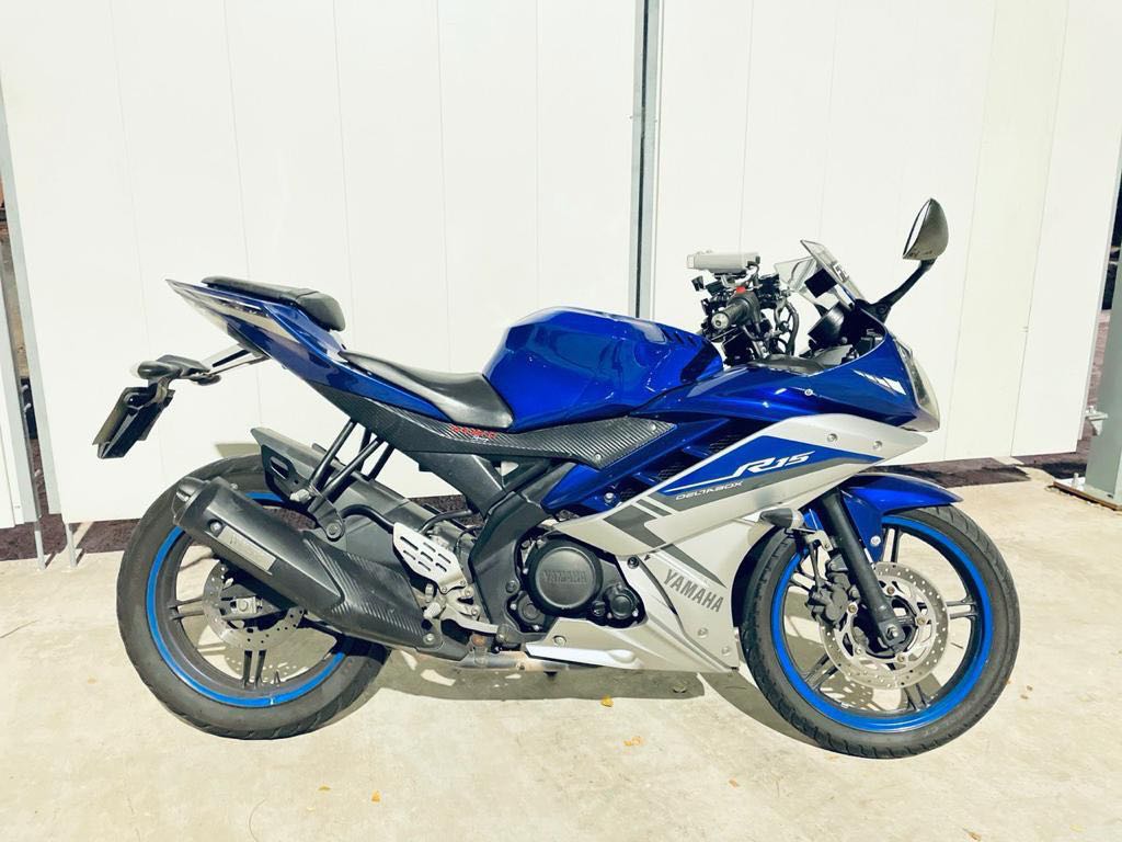 Yamaha r15 v2, Motorcycles, Motorcycles for Sale, Class 2B on Carousell