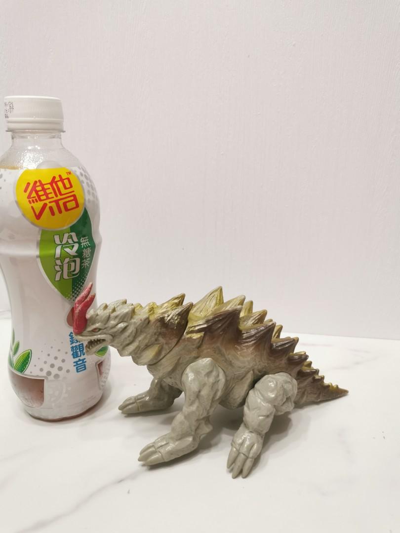 Bandai 日本制 鹹蛋超人 怪獸 膠公仔 岩石怪獸 加庫瑪 Figure ca117, 興趣及遊戲, 玩具 & 遊戲類 - Carousell