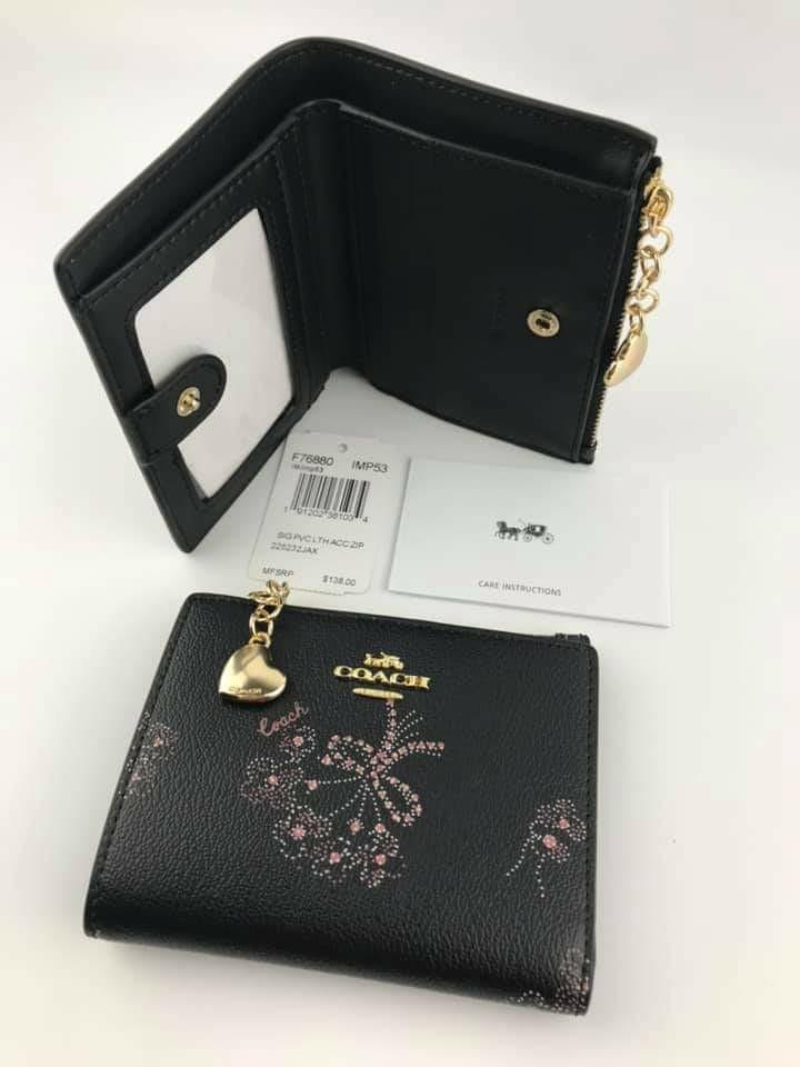 Coach Snapcard, Women's Fashion, Bags & Wallets, Wallets & Card holders ...