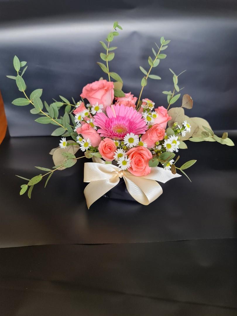 Hari Raya Flower Bouquets/centerpiece, Hobbies & Toys, Stationery ...