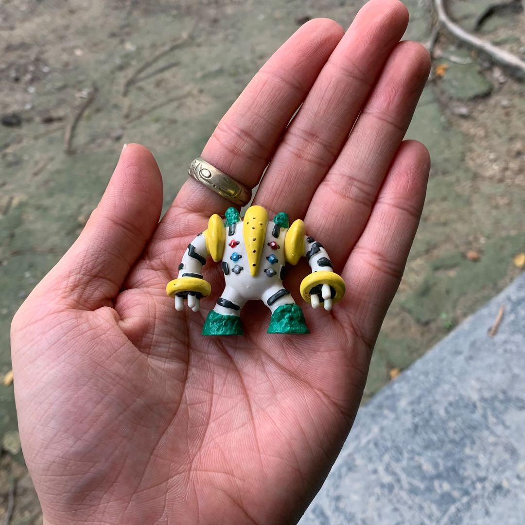 ♻️ ORIGINAL Pokemon figure : Regigigas (Colourful Robot Pokemon ...