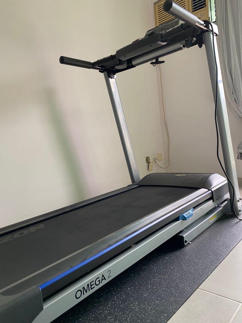HORIZON Omega2 treadmill (foldable) 專業可摺疊跑步機, 傢俬＆家居, 其他, 家居改善及收納用品 ...