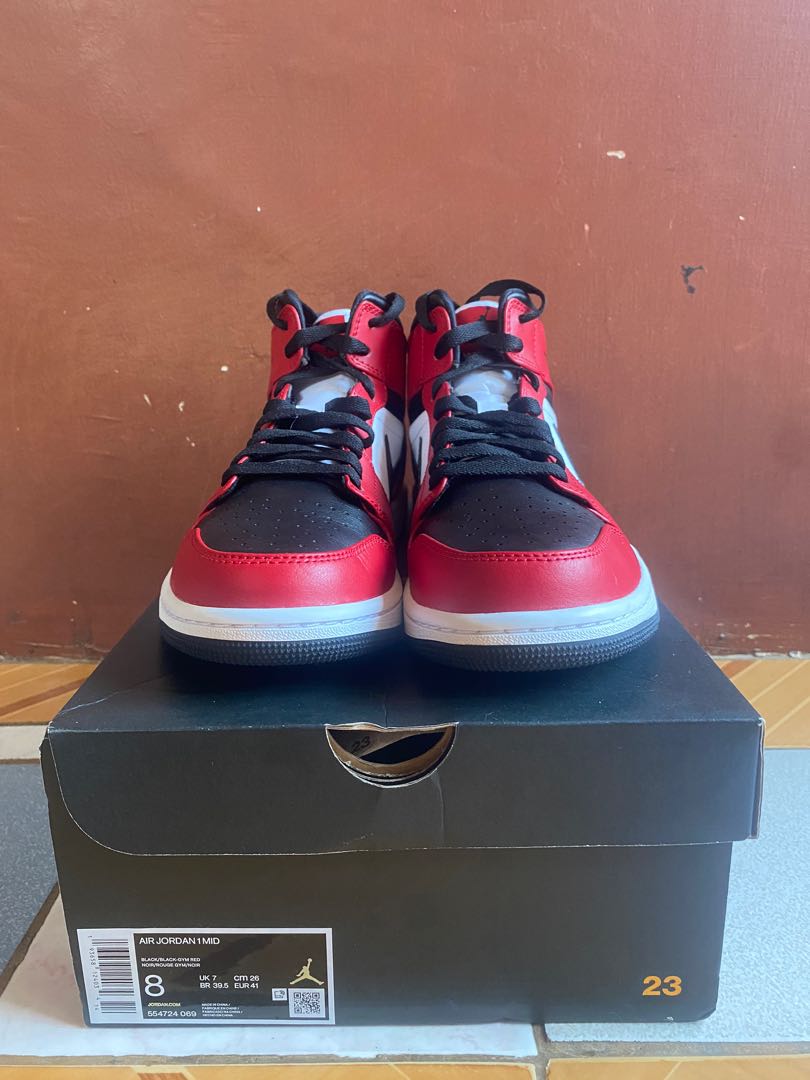 Nike Jordan 1 Chicago Toe 8US, Men's Fashion, Footwear, Sneakers on ...