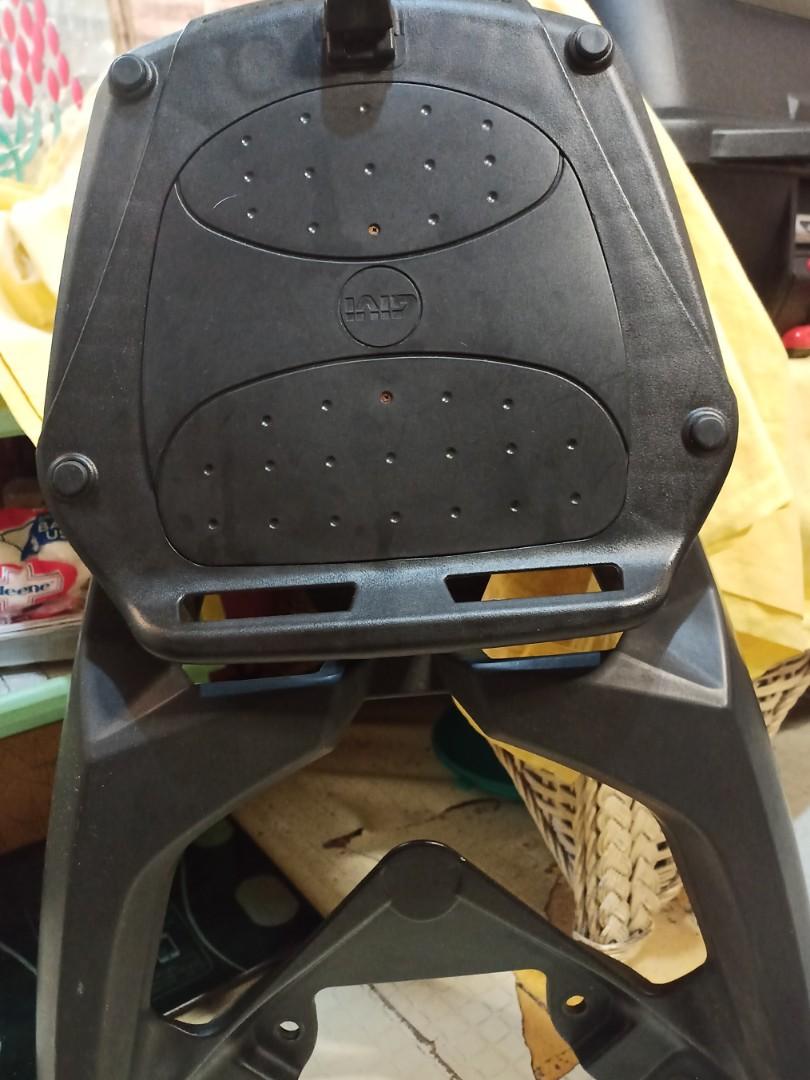GIVI top box (original) with NMAX bracket, Motorbikes, Motorbike Parts ...