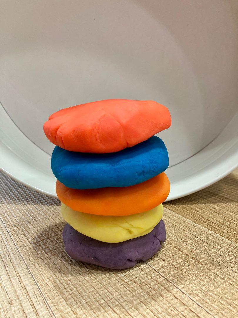 [SG Seller] Scented / Unscented soft, Squishy and non-sticky Playdough ...