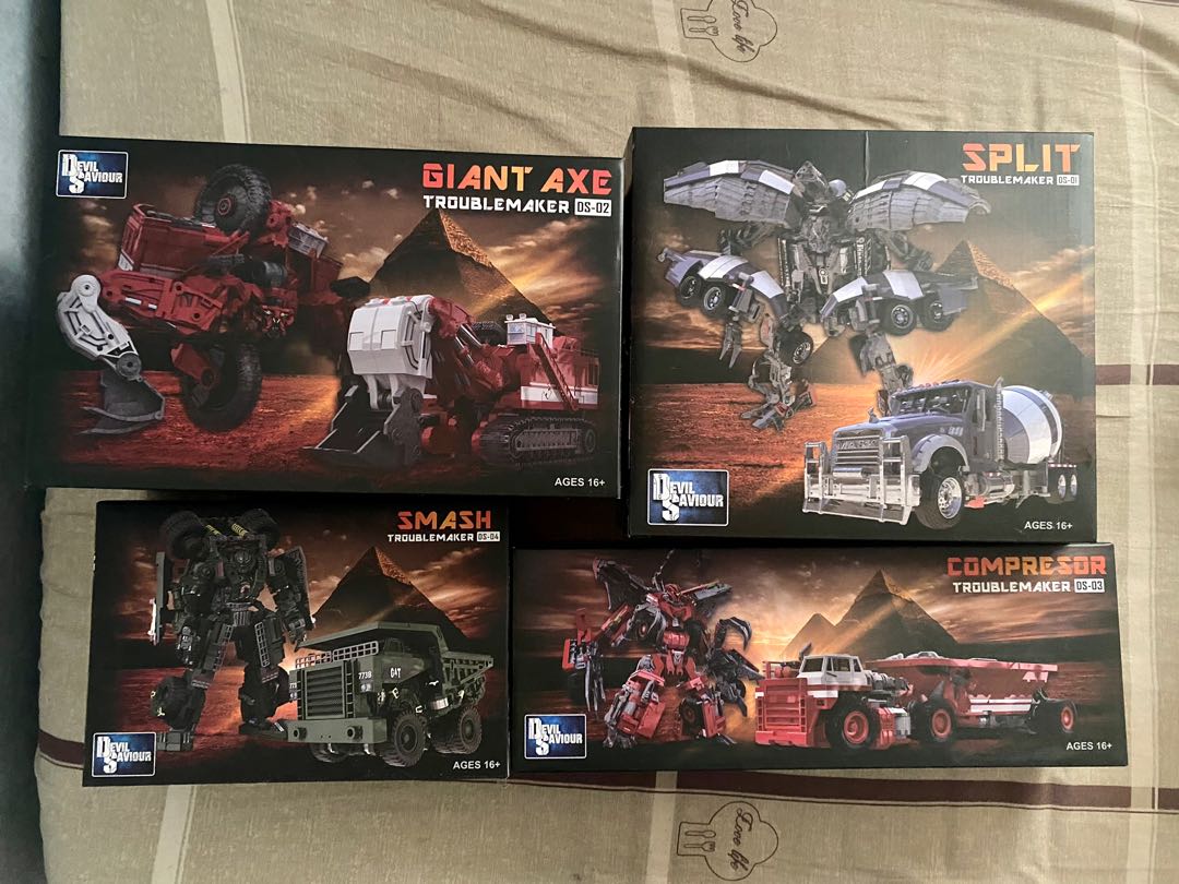 Transformers Devil Saviour( Devastator ), Hobbies & Toys, Toys & Games ...