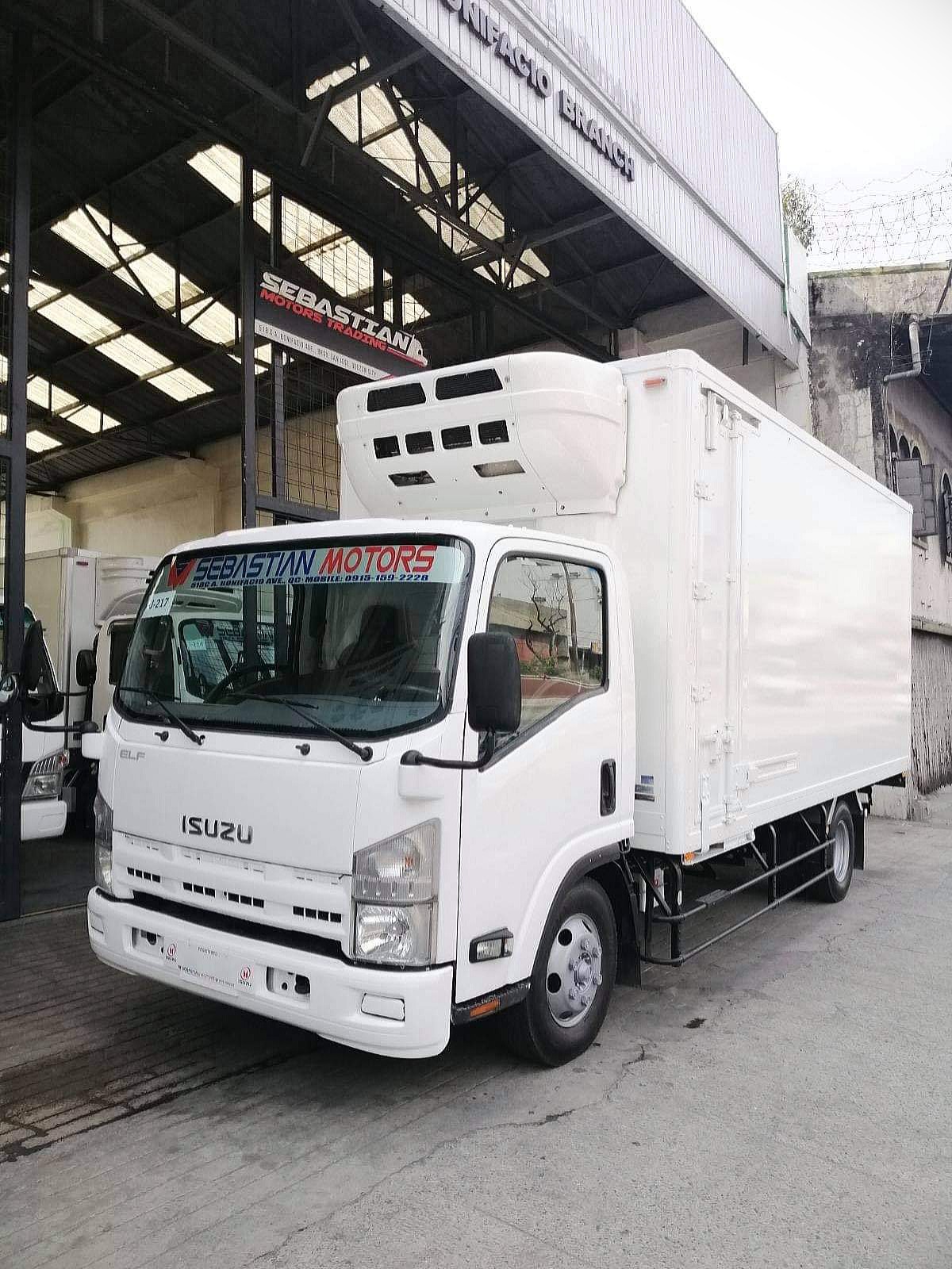 -30degrees 16ft Isuzu Freezer Van N Series, Special Vehicles, Heavy ...