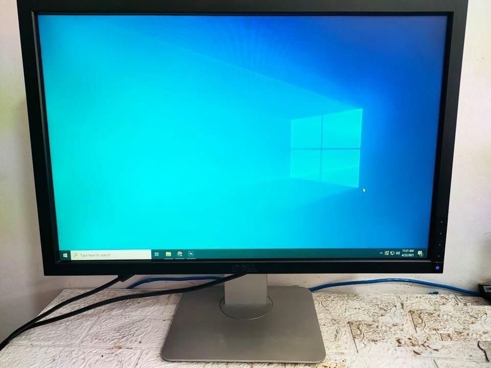 Dell p2210t lcd monitor, Computers & Tech, Desktops on Carousell