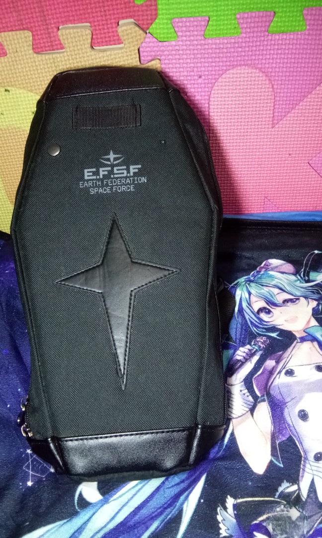 GUNDAM EFSF BODY BAG, Women's Fashion, Bags & Wallets, Cross-body Bags ...