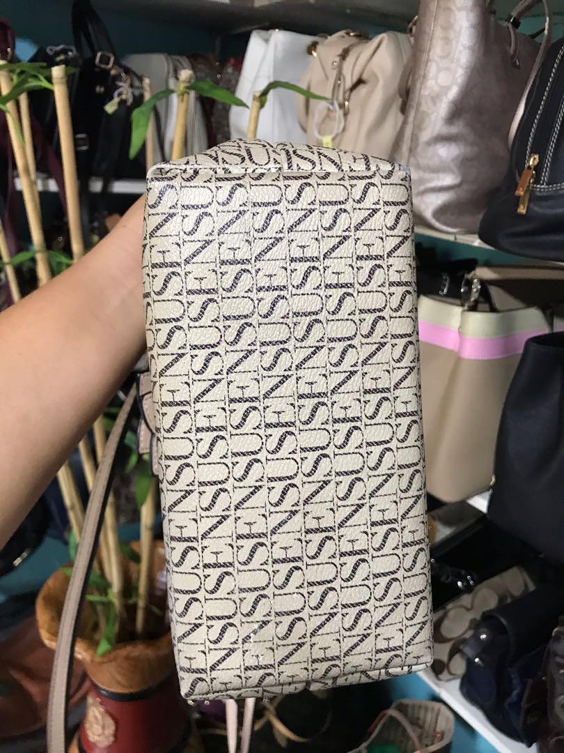 SUSEN, Women's Fashion, Bags & Wallets, Cross-body Bags on Carousell