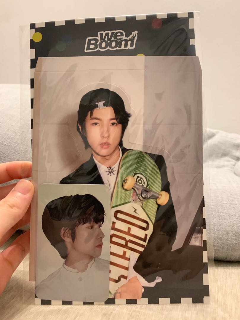 [WTS] NCT Dream Renjun holo pc and standee, Hobbies & Toys, Memorabilia ...