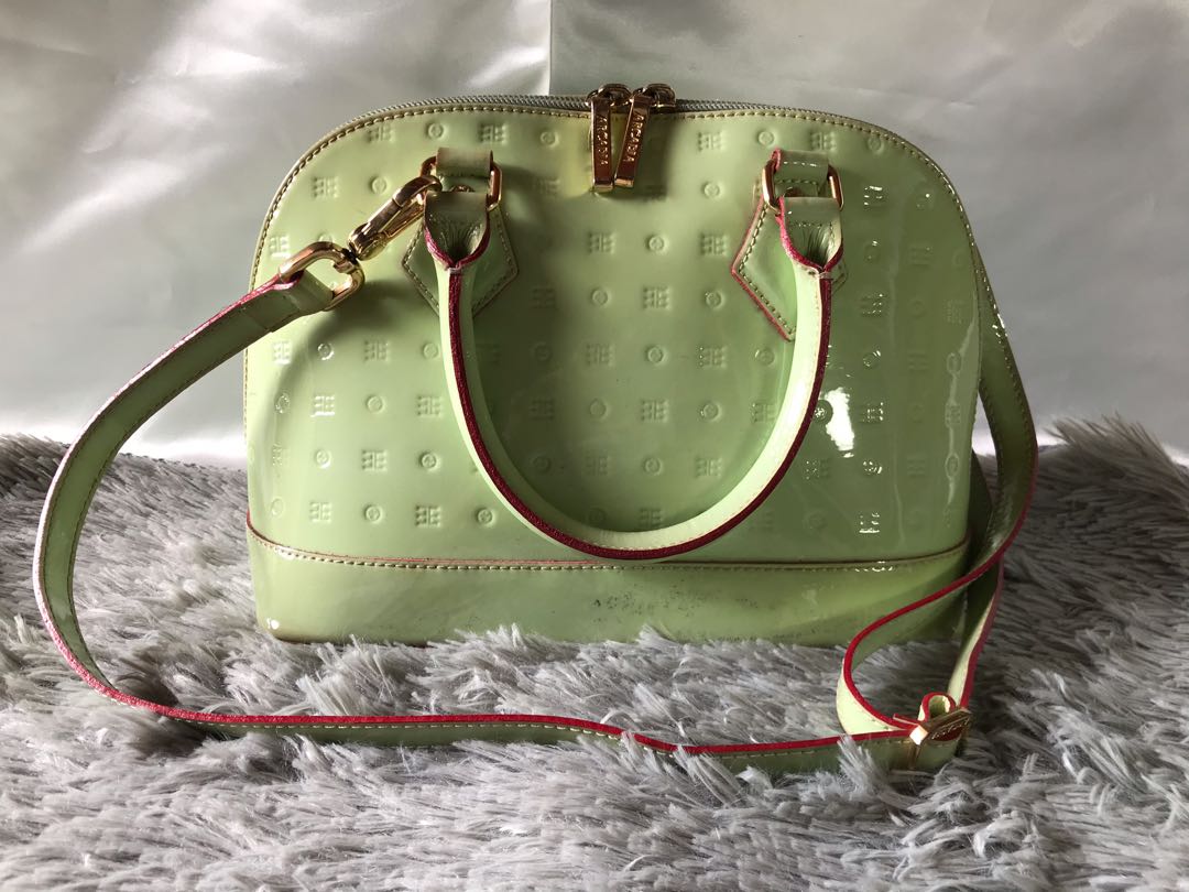 ARCADIA, Women's Fashion, Bags & Wallets, Cross-body Bags on Carousell
