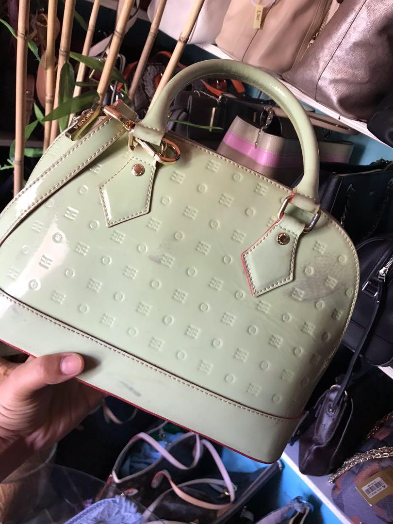 ARCADIA, Women's Fashion, Bags & Wallets, Cross-body Bags on Carousell