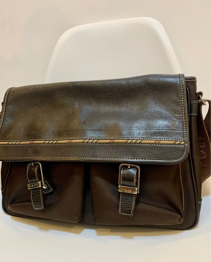 Beanpole Messenger Bag, Men's Fashion, Bags, Sling Bags on Carousell
