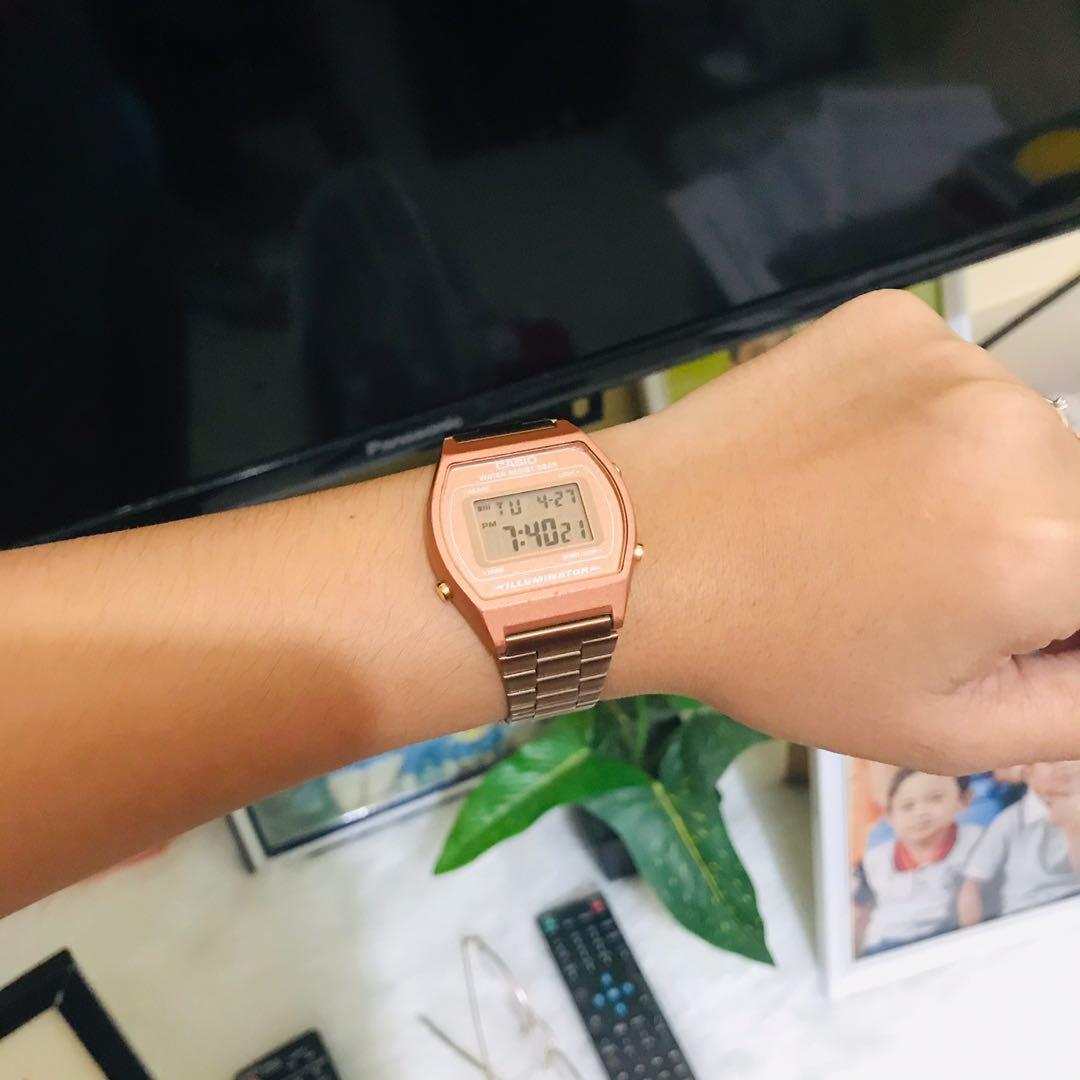 Casio vintage watch (rose gold), Women's Fashion, Watches & Accessories ...