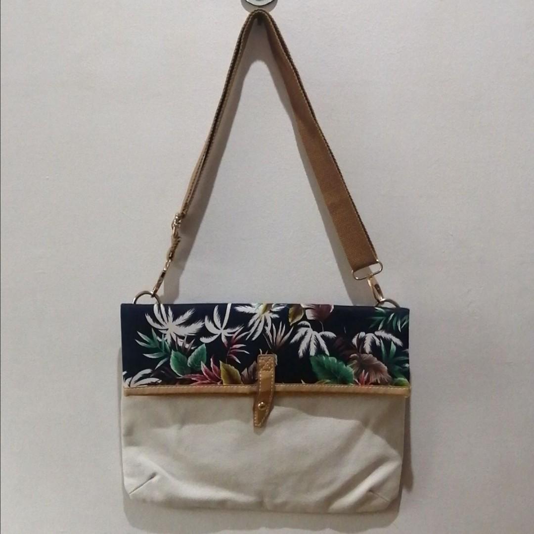 Cross-body Envelope Bag, Women's Fashion, Bags & Wallets, Cross-body ...