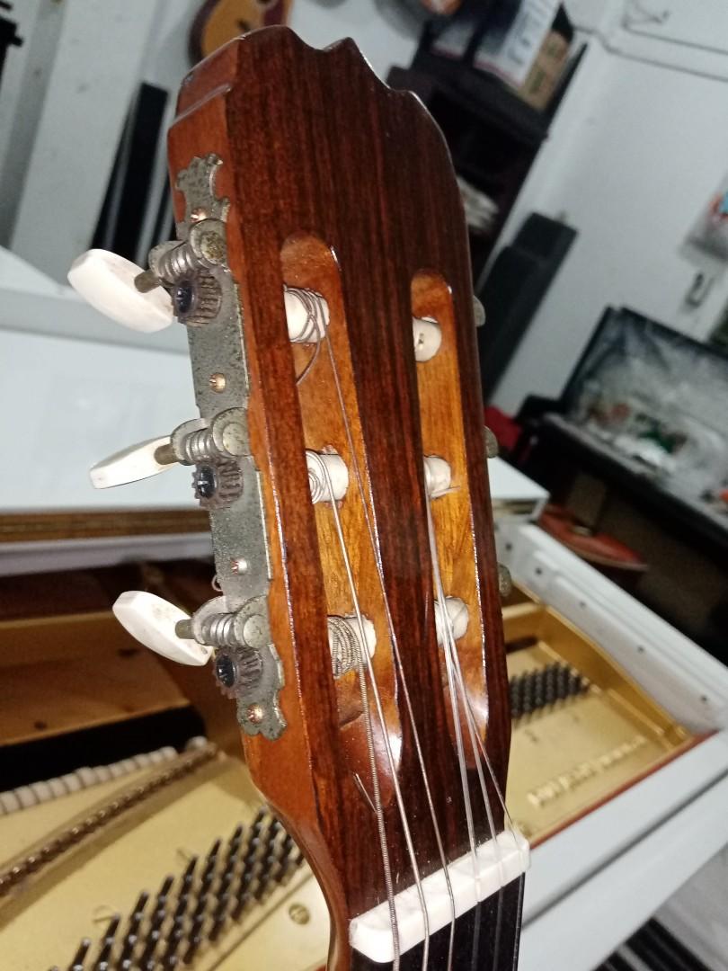 HAMOX G-150 VINTAGE CLASSICAL GUITAR, Hobbies & Toys, Music & Media ...