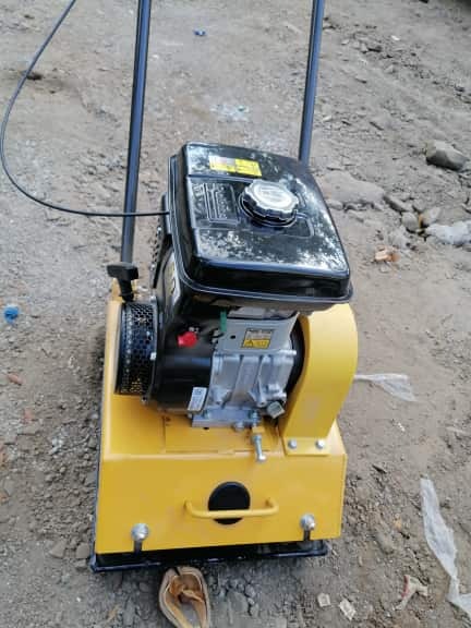 PLATE SOIL COMPACTOR ORIGINAL ROBIN SUBARU ENGINE, Commercial ...