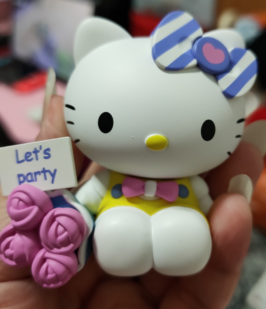 Popmart Hello Kitty, Hobbies & Toys, Toys & Games on Carousell