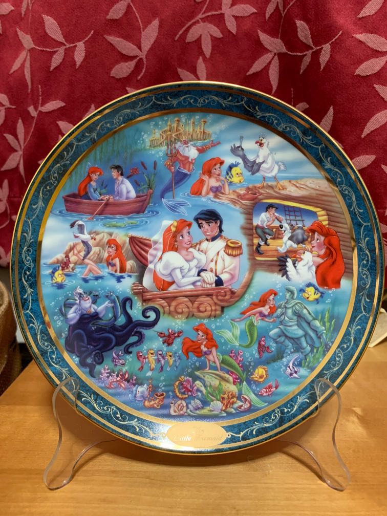 DISNEY “Ever After” Bradford Exchange Vintage Collectibles Display ...