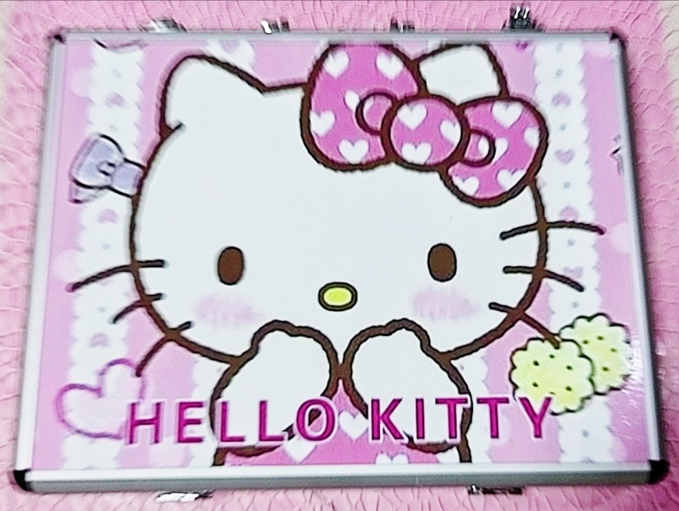 HELLO KITTY MAHJONG SET with animal tiles, Hobbies & Toys, Toys & Games ...
