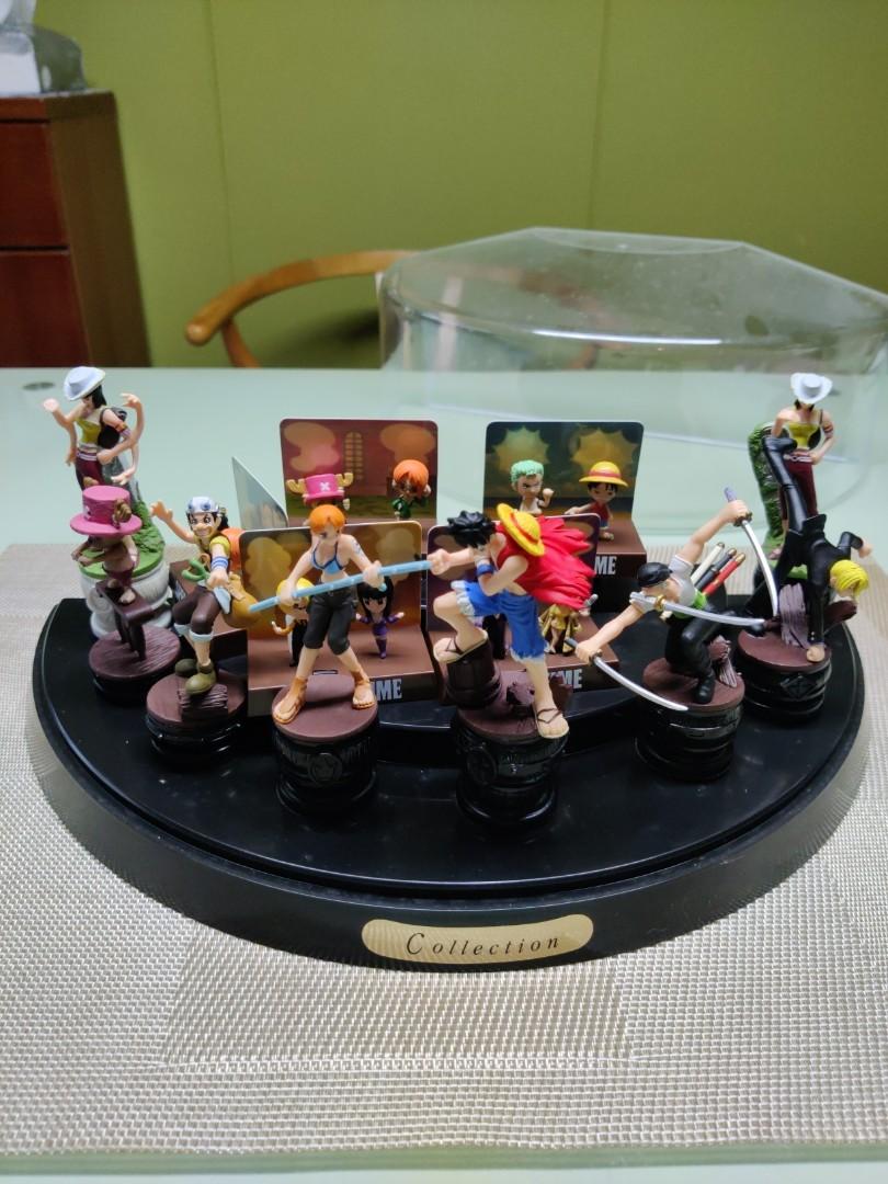 One piece figurine set with display case, Hobbies & Toys, Toys & Games ...