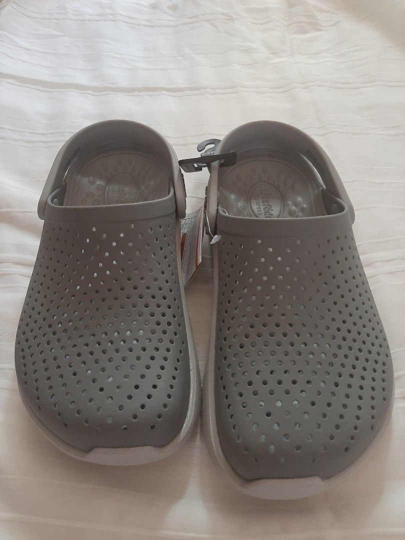 Original Crocs, Women's Fashion, Footwear, Flats & Sandals on Carousell