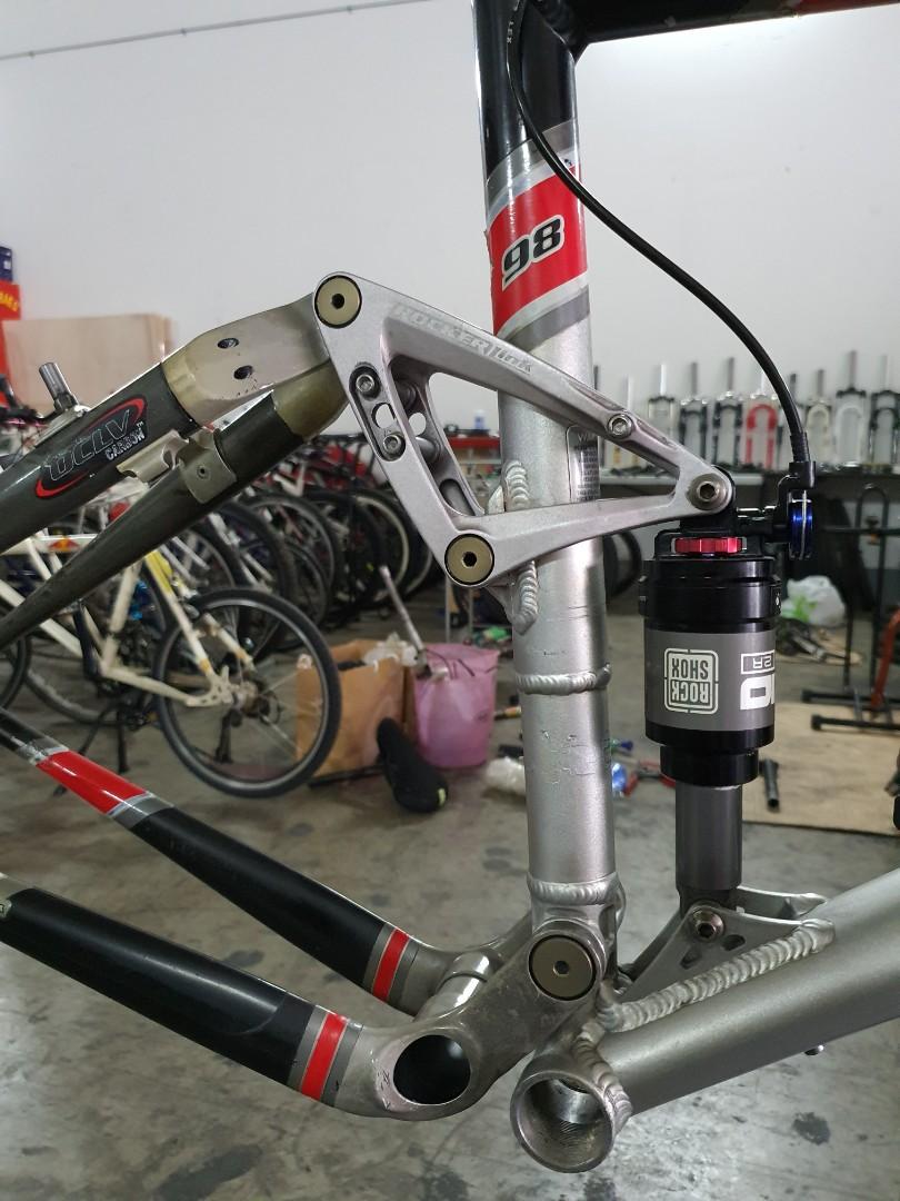 Trek Fuel 98 SLR OCLV - 2003 - 26er Full Suspension Frame - Rockshox ...