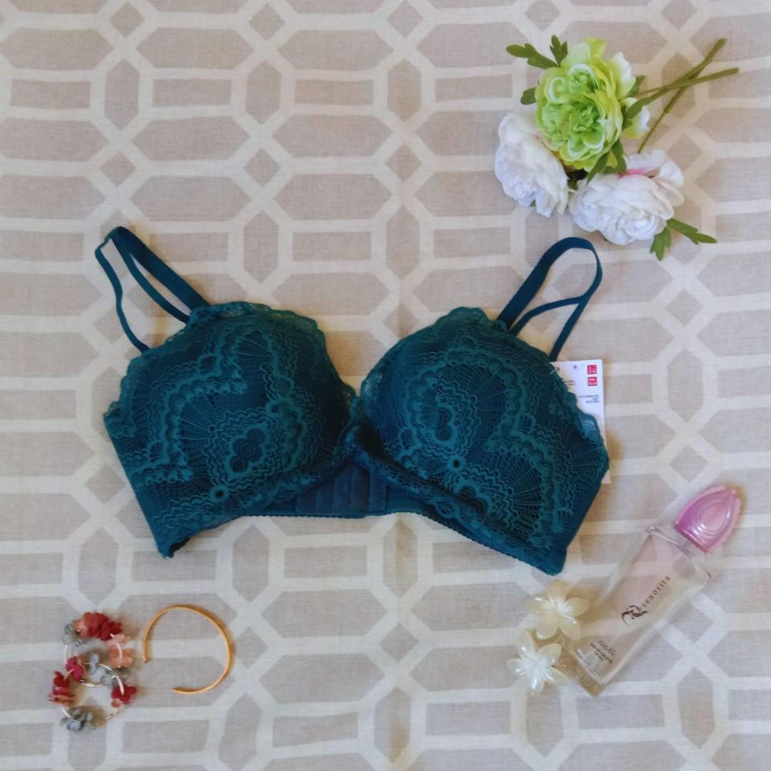 Uniqlo Sexy Lace Brassiere, Women's Fashion, Undergarments & Loungewear ...