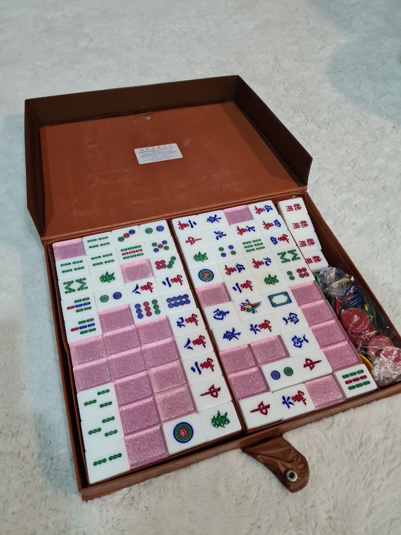 Used Mahjong Set, Hobbies & Toys, Toys & Games on Carousell