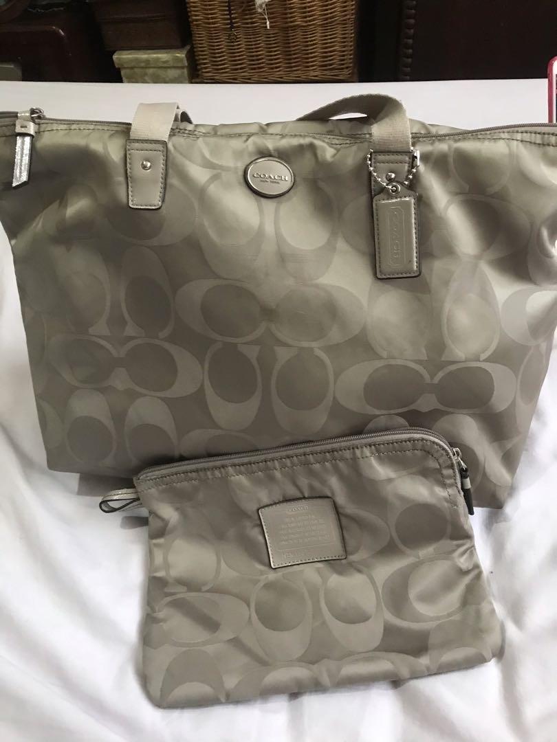 Authentic Coach weekender bag, Women's Fashion, Bags & Wallets, Tote ...