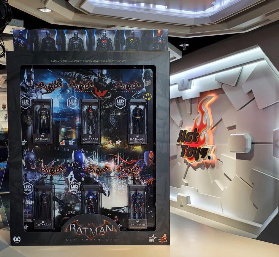 『特價』HOTTOYS Batman Arkham Knight Armory Miniature Collectible Set DC ...
