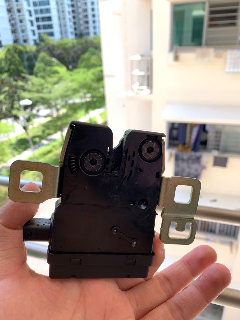 Mini Cooper Boot Central Locking, Car Accessories, Accessories on Carousell