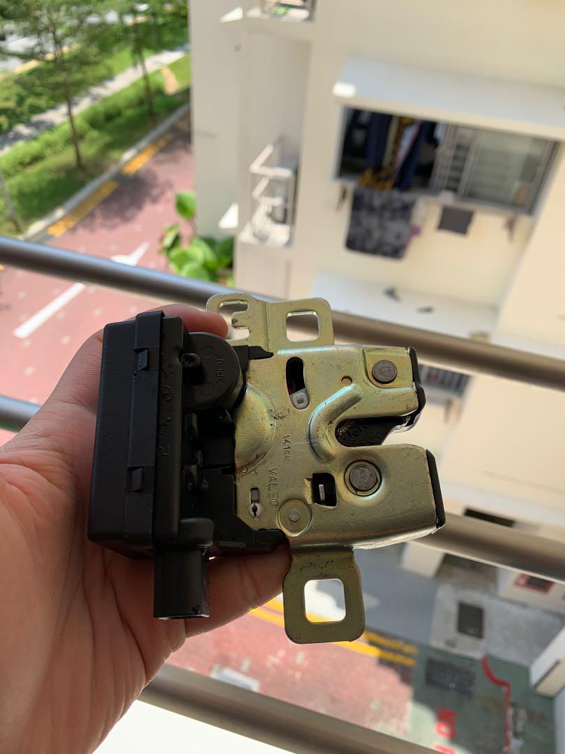 Mini Cooper Boot Central Locking, Car Accessories, Accessories on Carousell