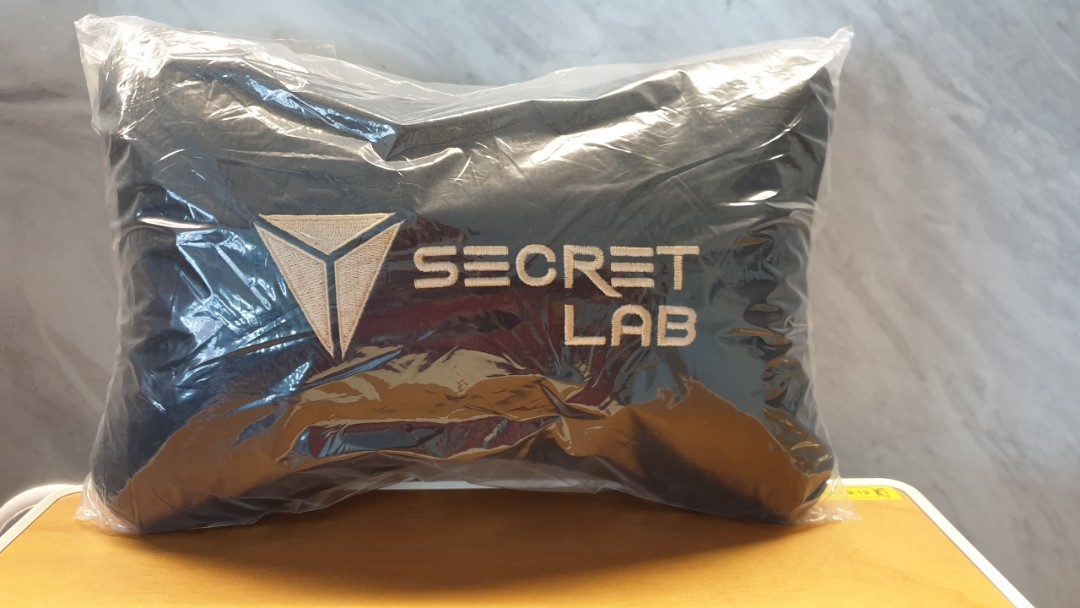 Secretlab Signature Memory Foam head pillow 2020, Babies & Kids ...