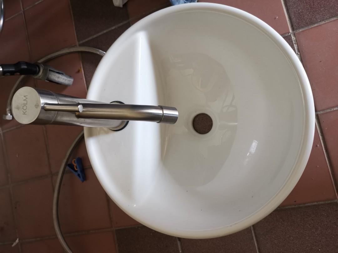 Toto hand wash basin, Furniture & Home Living, Bathroom & Kitchen ...