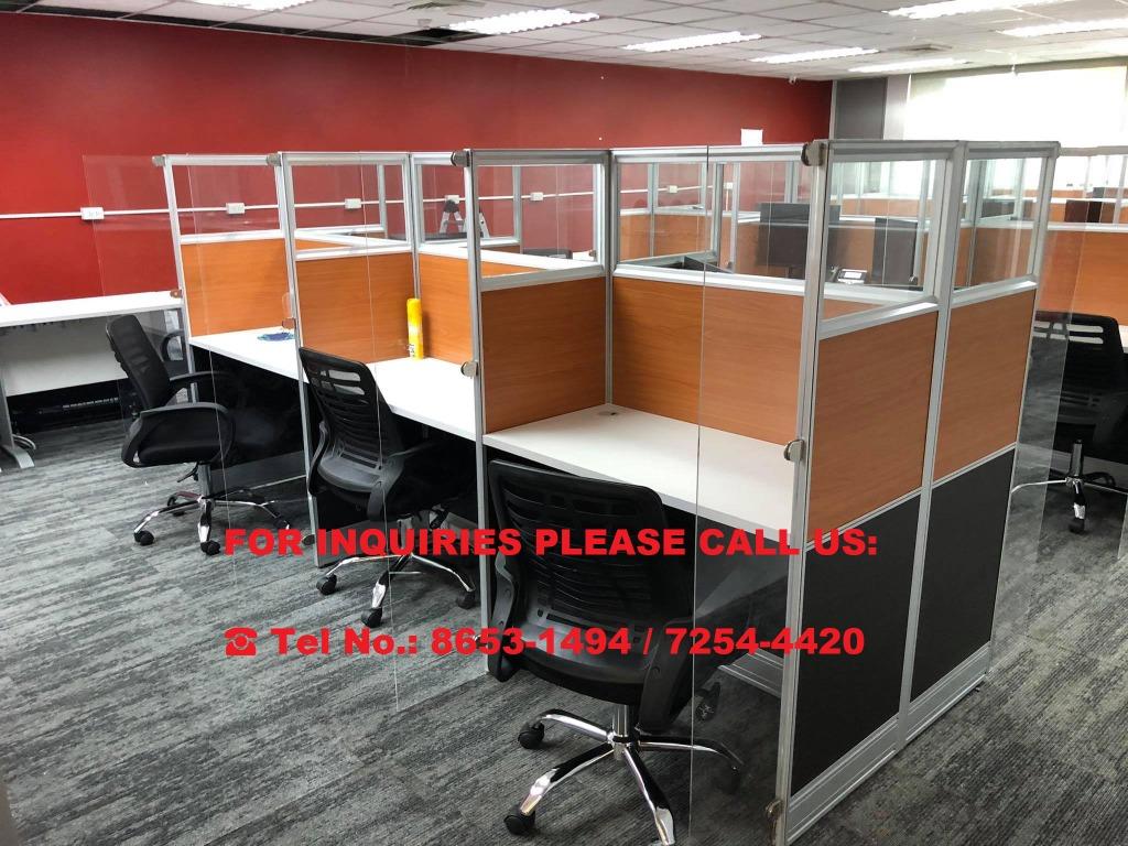 Workstation with Clear Acrylic Glass Barrier - Office Partition ...